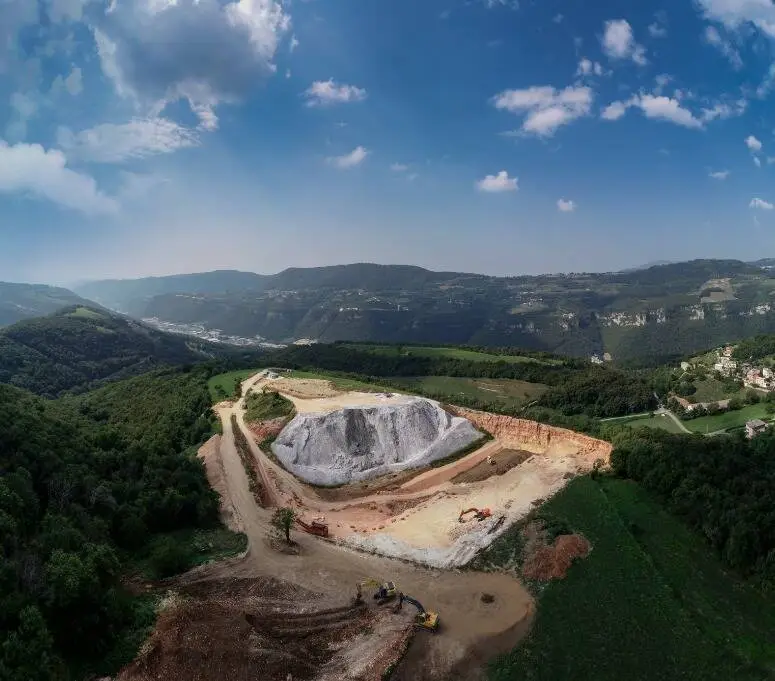 Rosso Verona Marble of the Valpantena - Valpantena